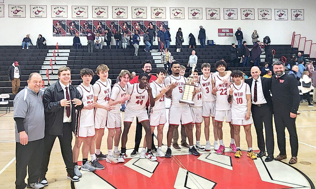 Weir pulls away from Madonna to win city championship | News, Sports ...